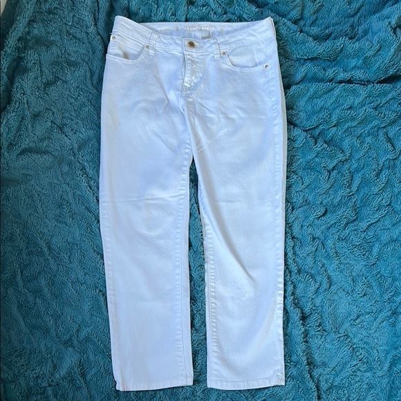 Jennifer Lopez | Jeans | J Lo Crisp White Capri Jeans | Poshmark